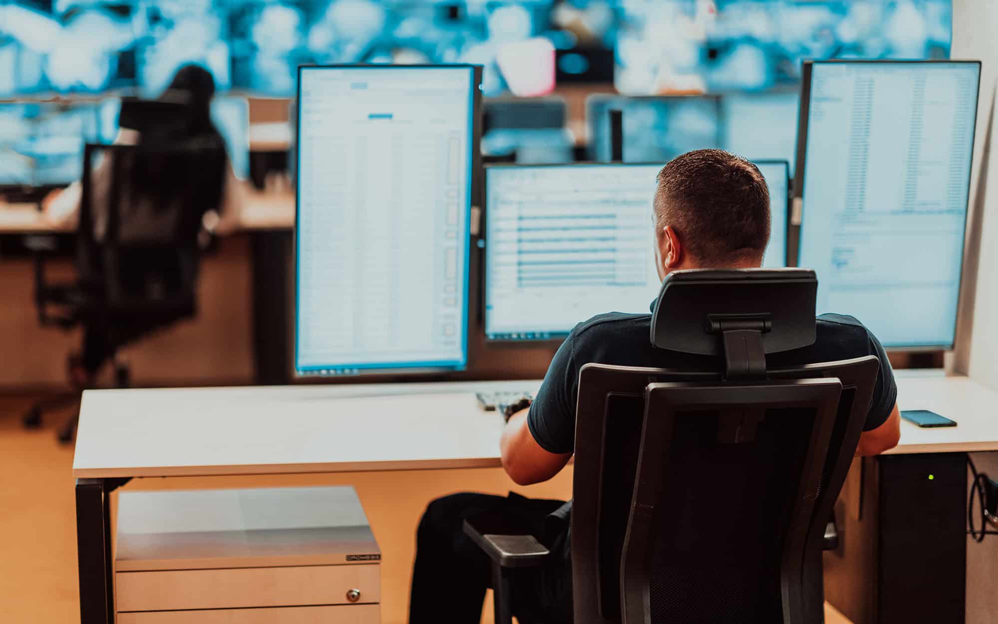 Cloud-Based vs. On-Premise Access Control Systems